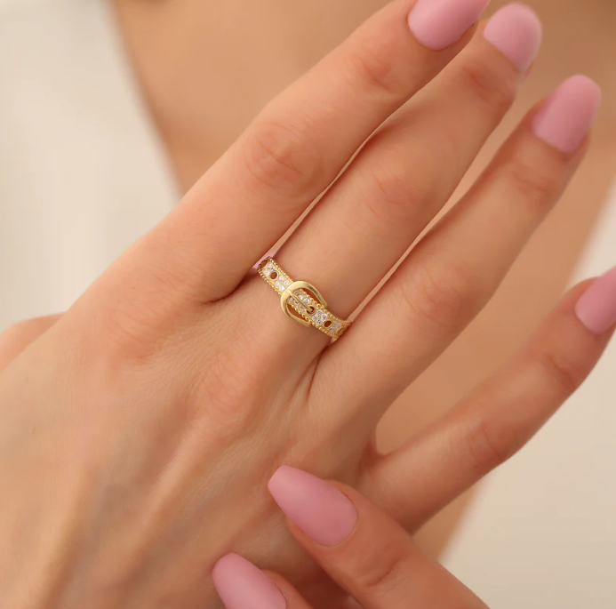 The ultimate trend: sparkling belt rings for a stylish look! – Magie ...